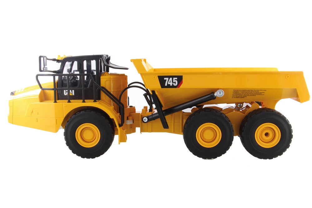 1:24 RC Cat® 745 Articulated Truck | Carrera